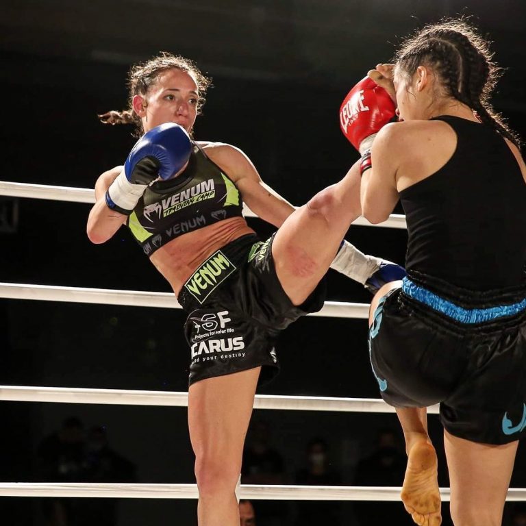 KICKBOXING - La fighter Gloria Peritore campionessa nello sport e nel ...