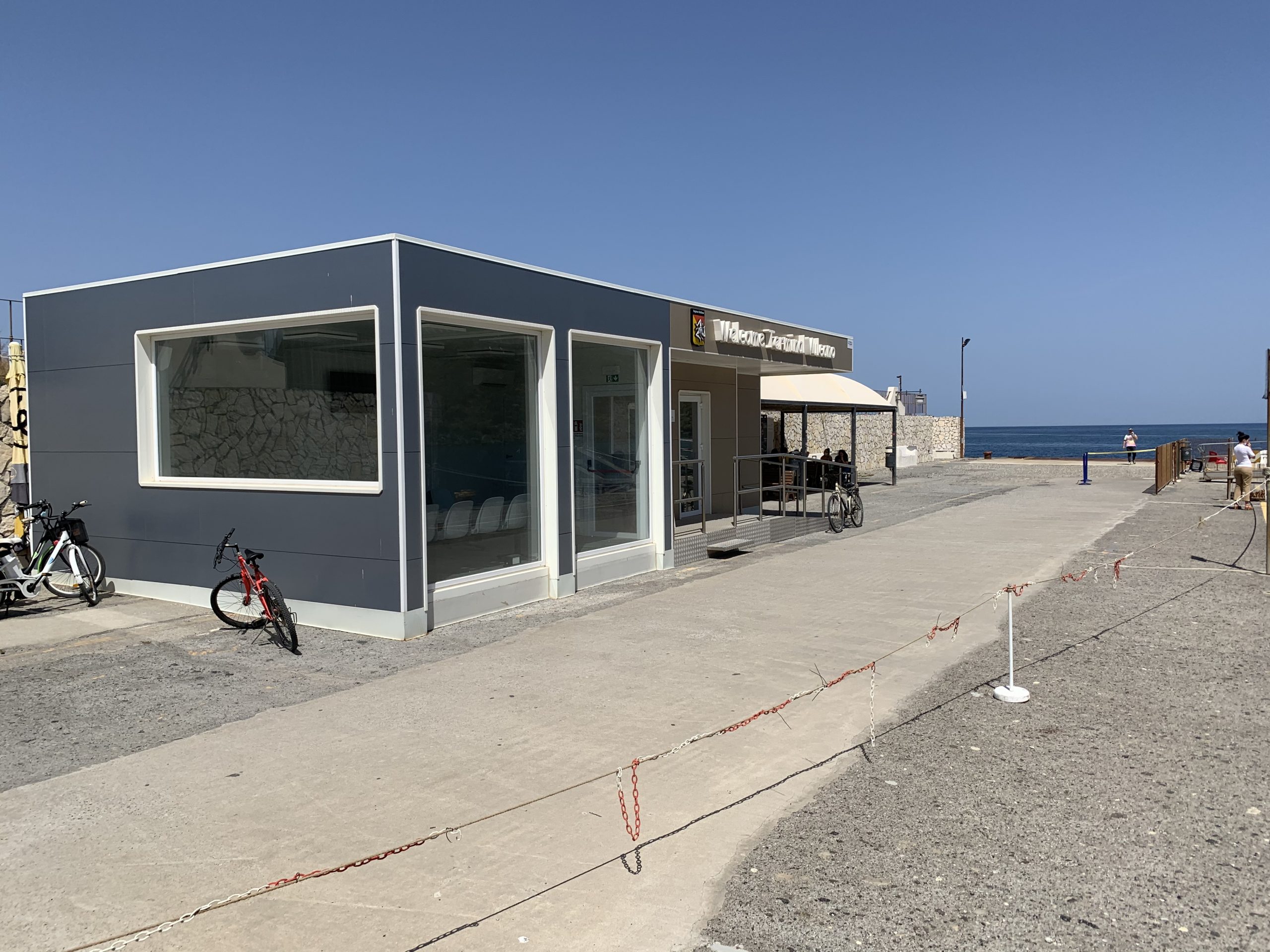 Lo scempio, terminal aliscafi pronto da un anno mai entrato in funzione ...