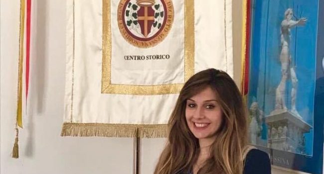 De Luca “corteggia” Debora Buda: pronto un posto in giunta... ma ...