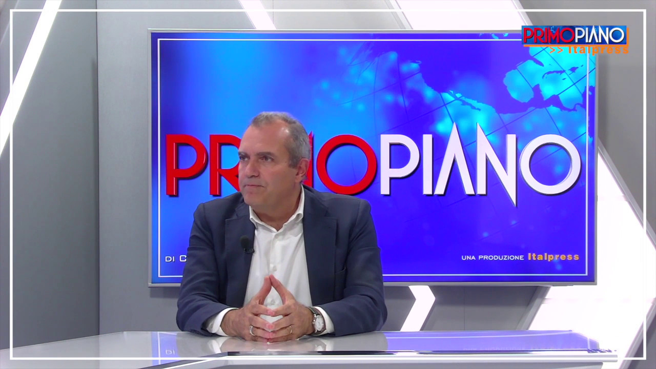 De Magistris "Ora Meloni deve dimostrare le sue qualità" - Messina Oggi