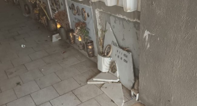 Cimitero: monumentale degrado alla "Piramide" - Messina Oggi