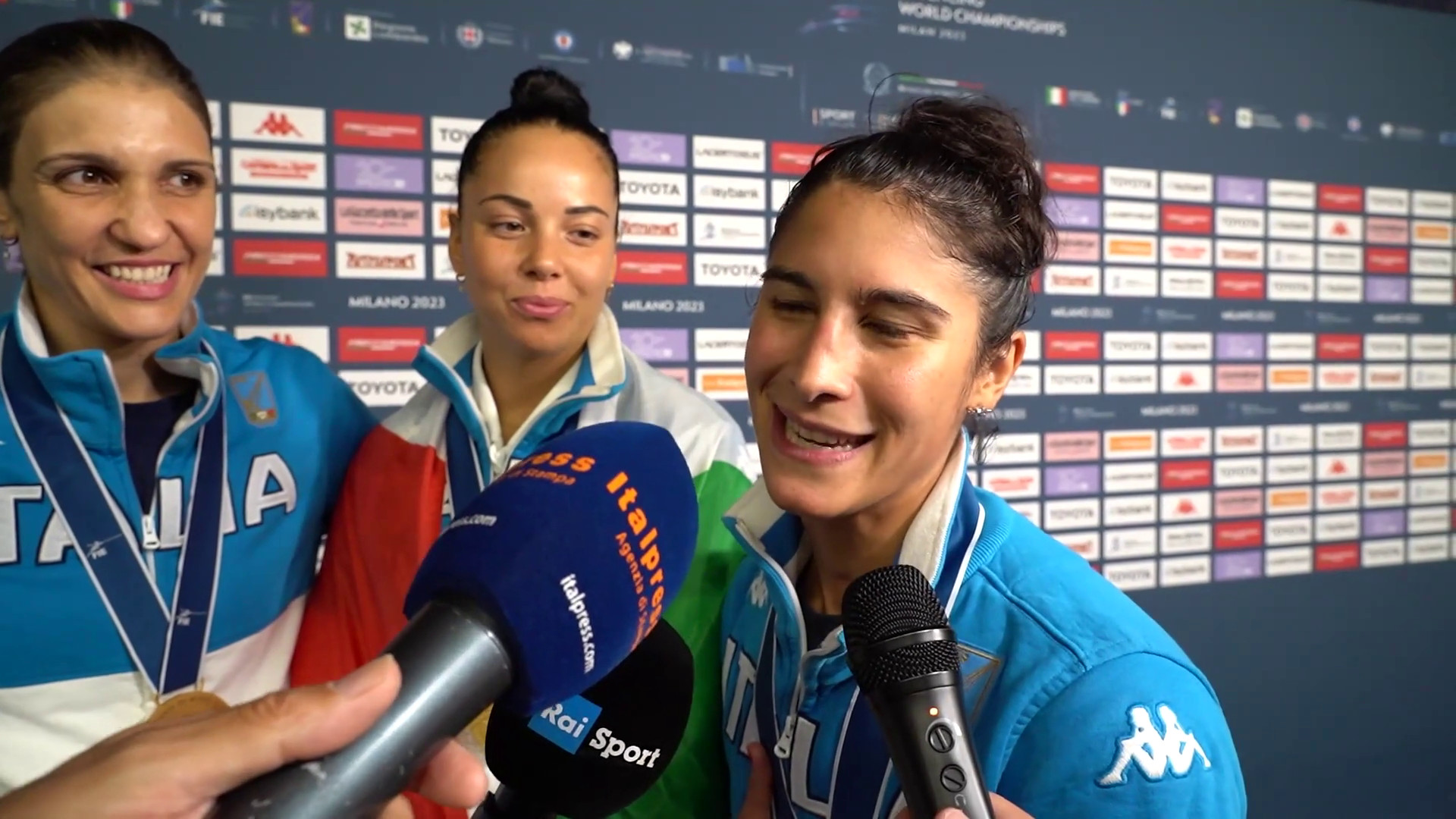 Le fiorettiste azzurre raccontano la vittoria dell'oro mondiale ... Le fiorettiste azzurre raccontano la vittoria dell'oro mondiale ...