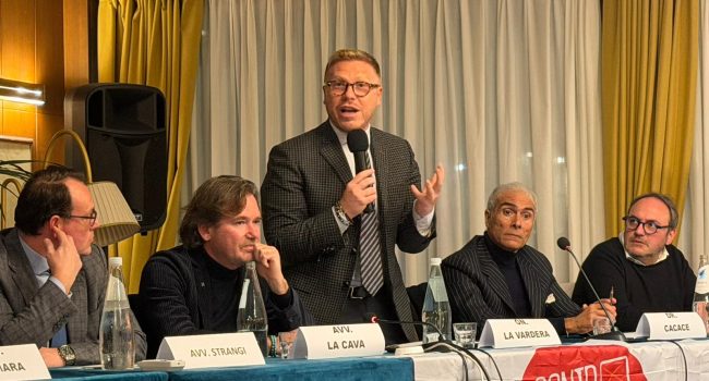Fratelli Contro... corrente, La Vardera spacca famiglie e pesca in casa ...