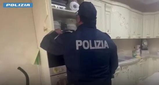 Traffico di droga a Palermo gestito dai clan mafiosi, 26 arresti ...